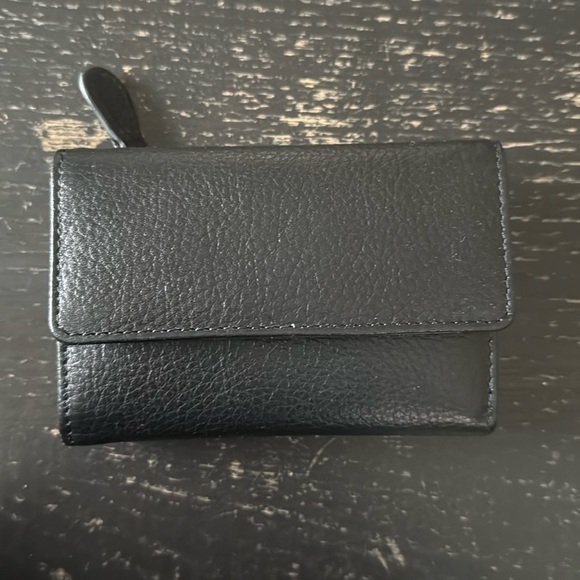 mundi | Bags | Black Leather Mundi Wallet | Poshmark